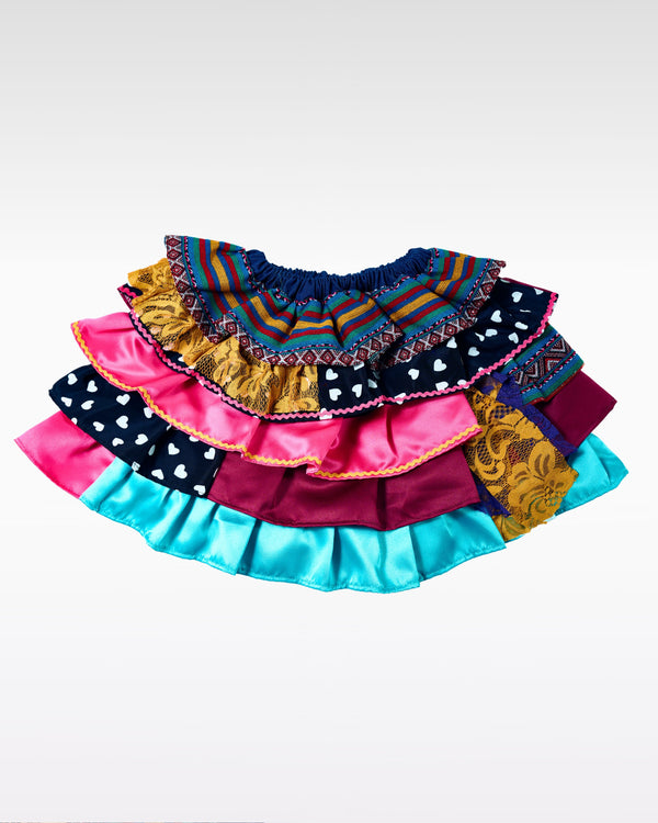 POLLERITA LATINCHOLA (NIÑA) – Pop andino by Milena Warthon